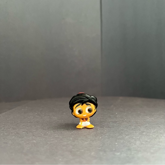 Disney | Other | Series 4 Aladdin Disney Doorable | Poshmark